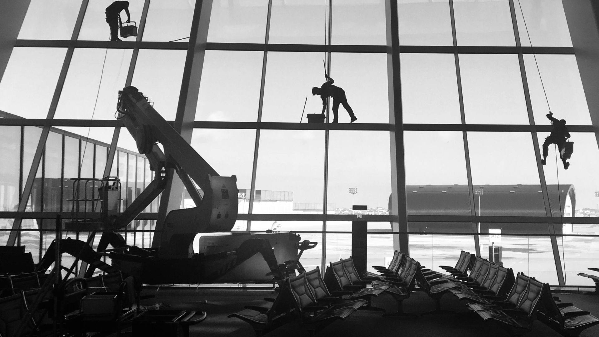 Airport Cleaning Services Toronto - JH 360 Cleaning